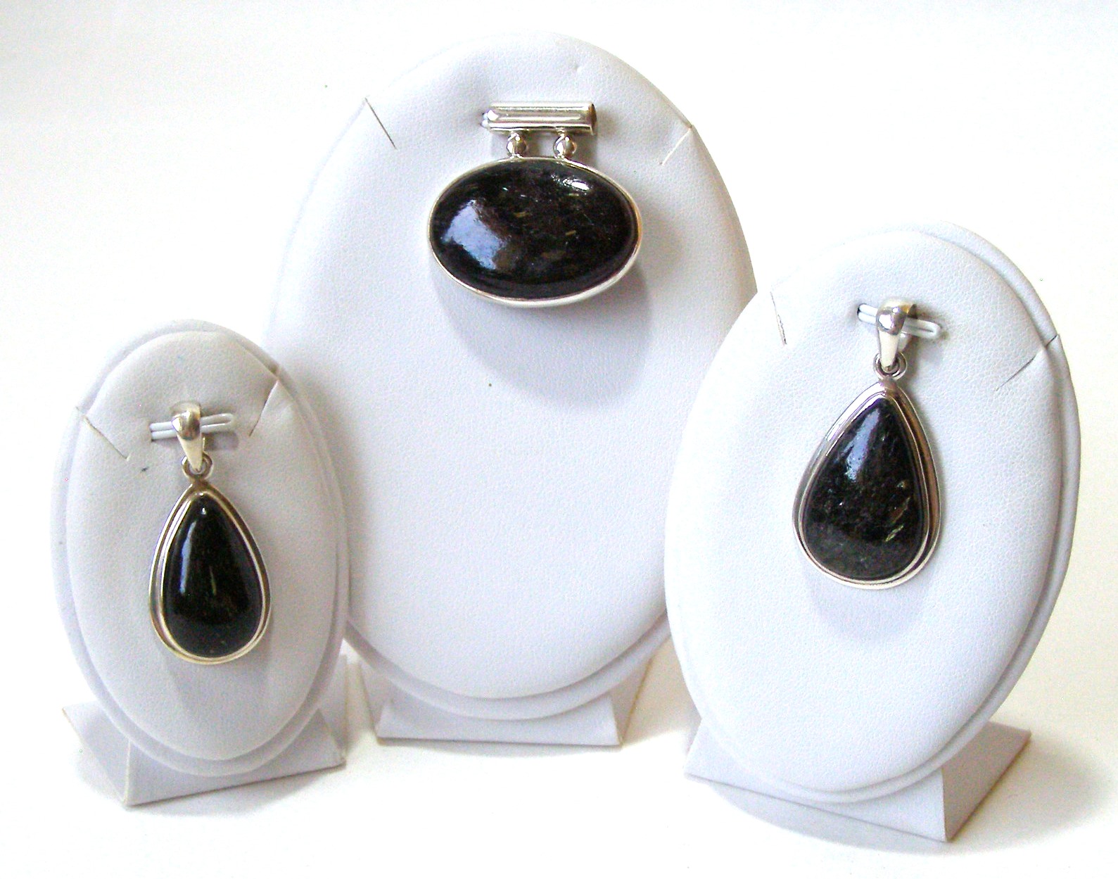 Šperky s nuumitem | Tajemná Hékaté